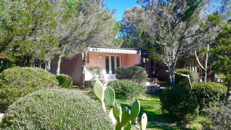 Hébergements – Village naturiste La Chiappa, Corse